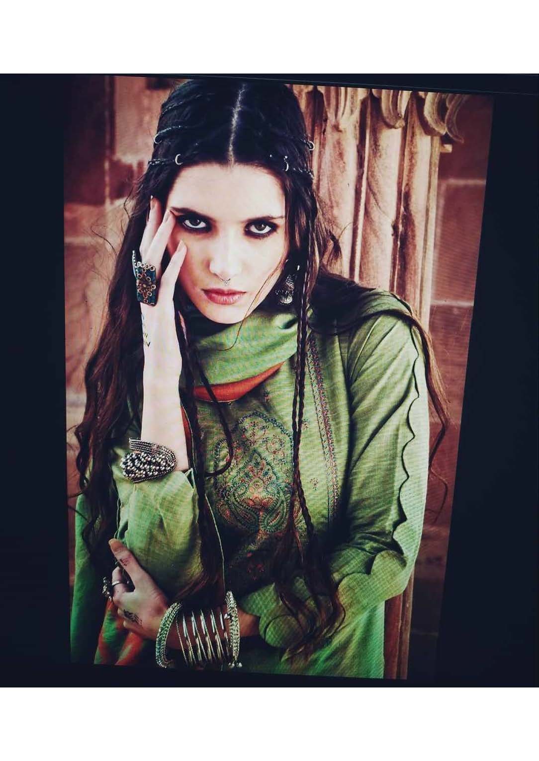 #1 Hire Best Luba Female Model For Fashion Photography - Ecommerce ...